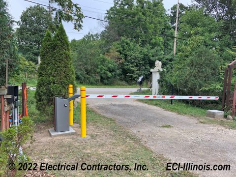 Automatic Magnetic Locking Residential Barrier Gate Replaces Old Gates